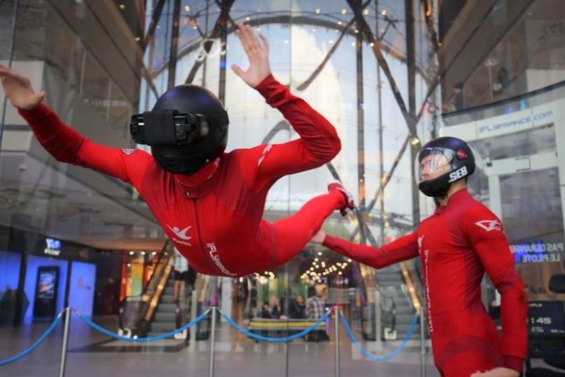 Simulateur de chute libre Paris | Les meilleures souffleries à Paris et ...
